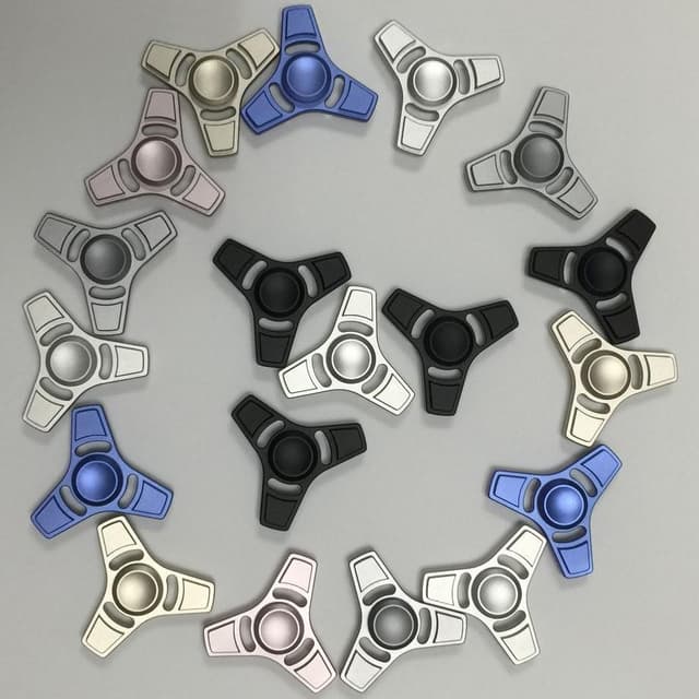 Fidget Spinner Star - Silver - Aluminium - Elgiganten
