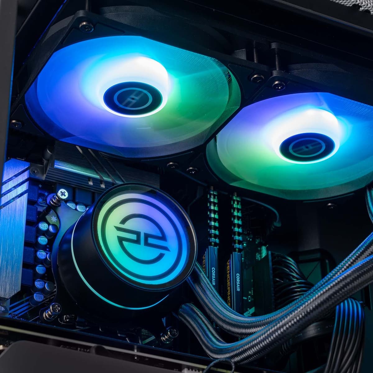 PCSpecialist North 100 i7-14F/16/1000/4070 Super gaming-PC (hvit) - Elkjøp