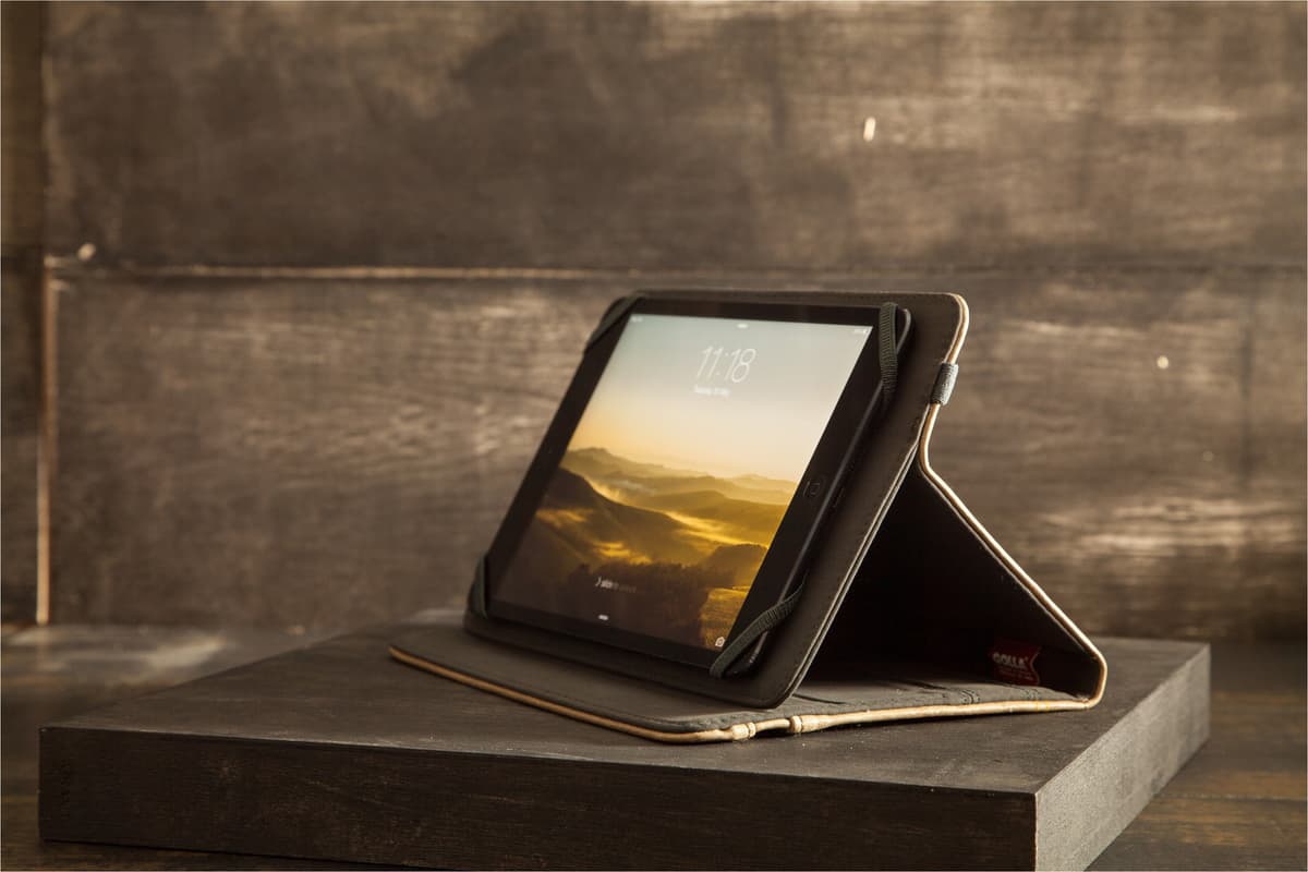 Golla Road 7" etui til nettbrett (brun) - Elkjøp | Elkjøp