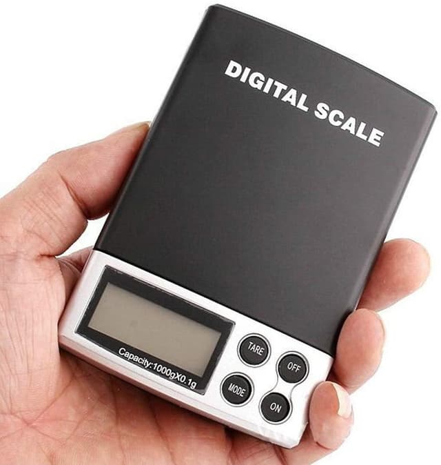 Digitaalinen mini-asteikko taskussa musta - Gigantti