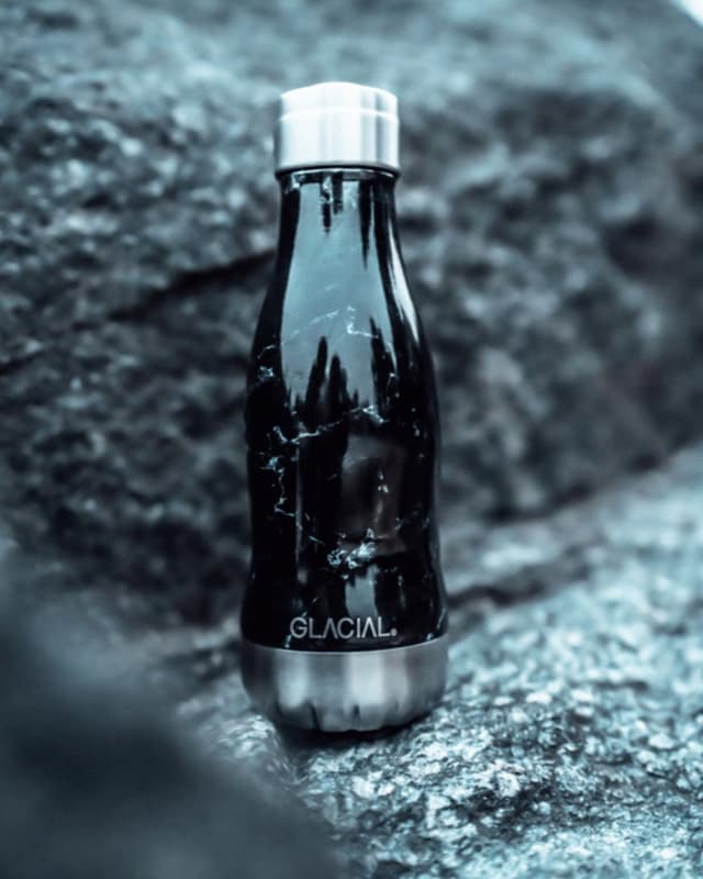 Glacial vattenflaska GL1848300029 (svart marmor) - Elgiganten