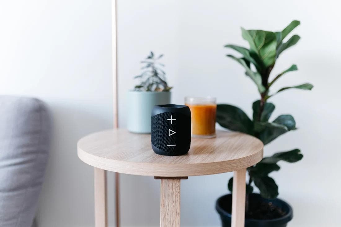 Sharp GX-BT180 (BK) bærbar Bluetooth-høyttaler, 10 timers avspilling ...