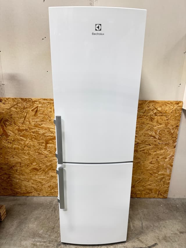 Electrolux køle/fryseskab EN3615MOW - D12802 - brugt | Elgiganten ...