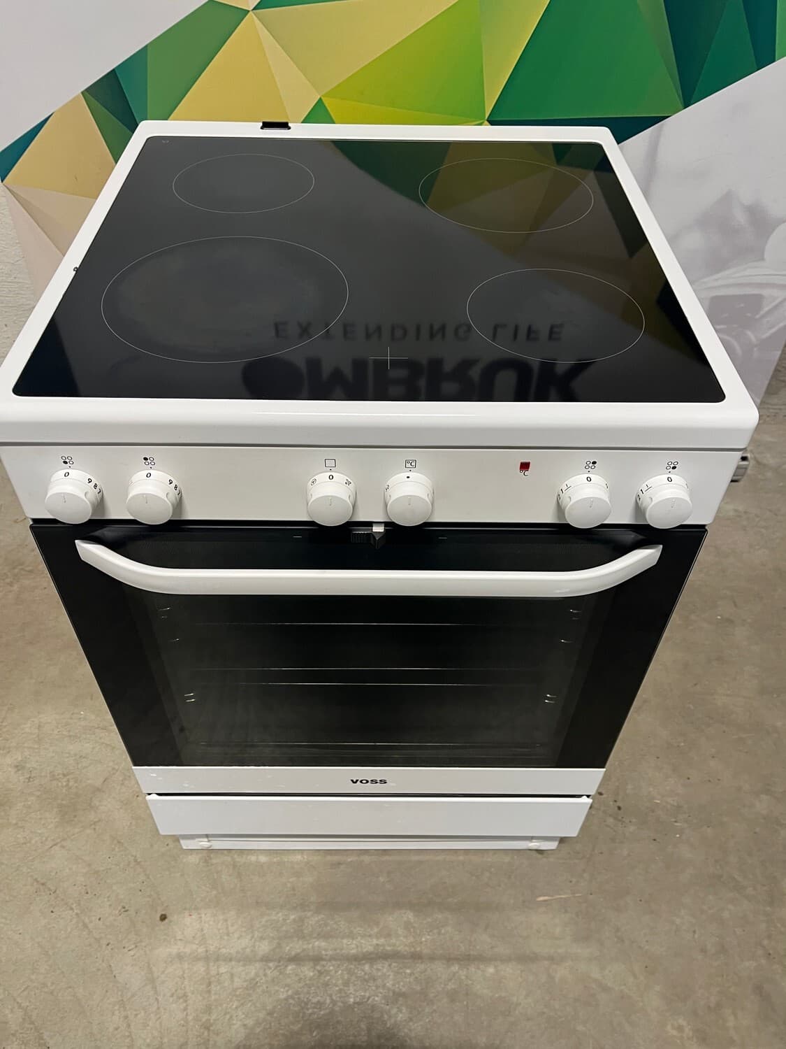 Voss-Electrolux keramisk komfyr ELK13022HV - brukt - Elkjøp