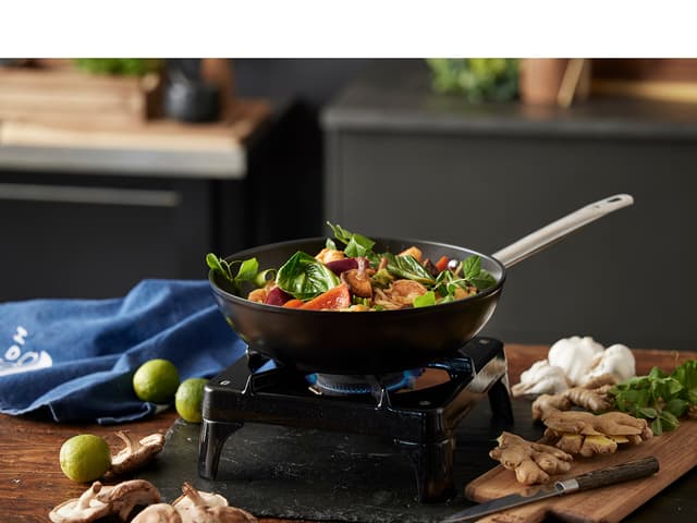 HOLM Wok Dia 28 cm Black - Elgiganten
