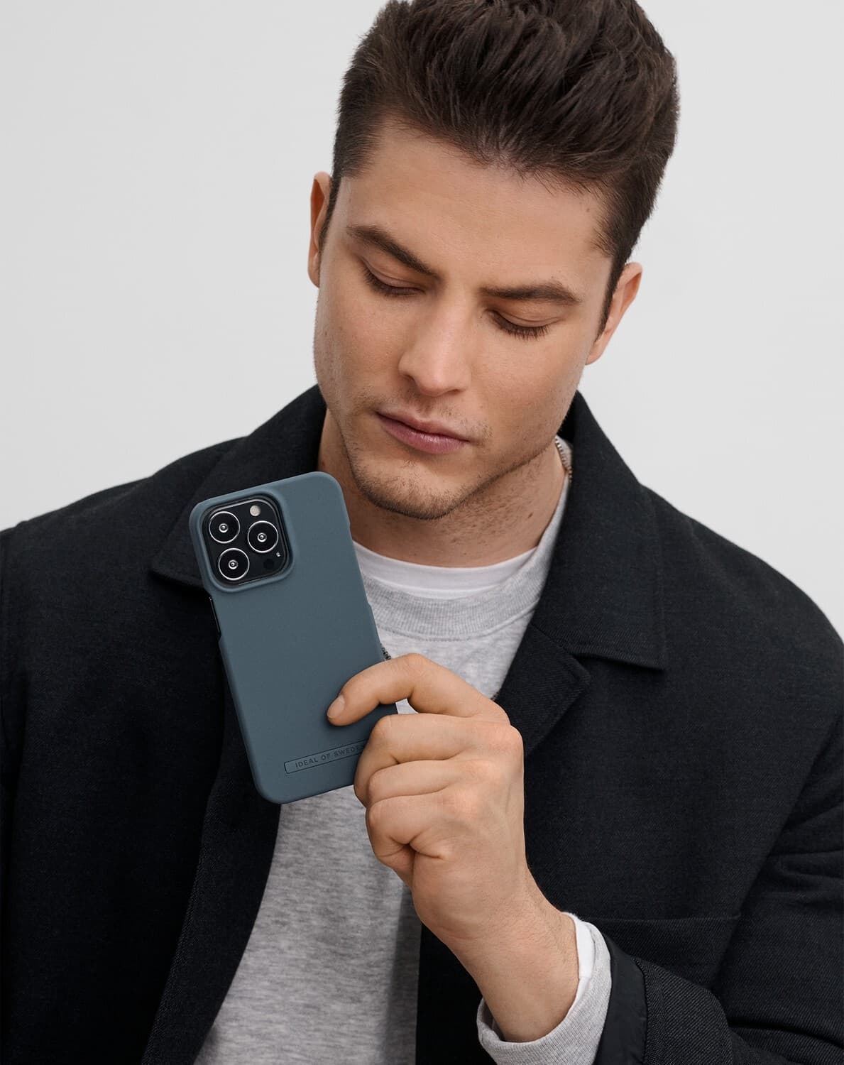 Seamless Case iPhone 12 Pro Max / 13 Pro Max Midnight Blue - Gigantti