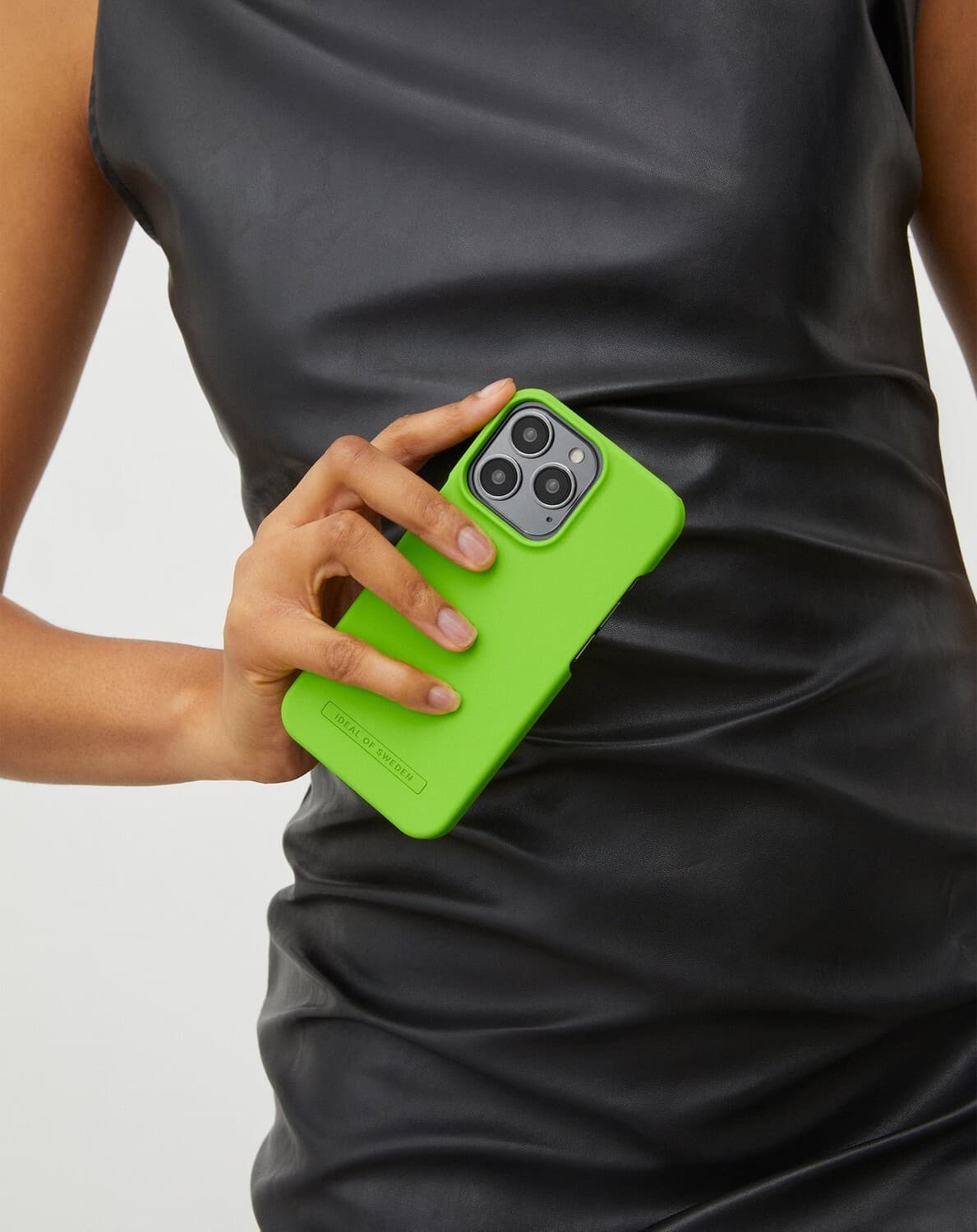 Seamless Case iPhone 12 / 12 Pro Hyper Lime - Elkjøp
