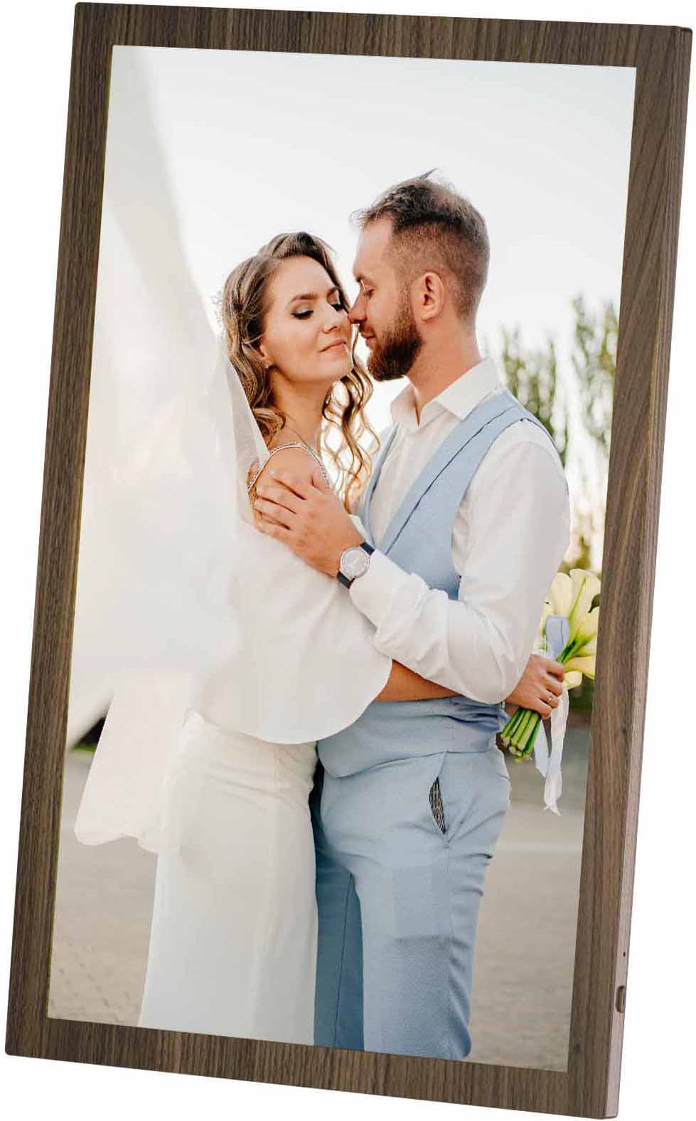 Sandstrøm Frameo FHD WiFi 15,6" digital fotoram (brun) - Elgiganten ...