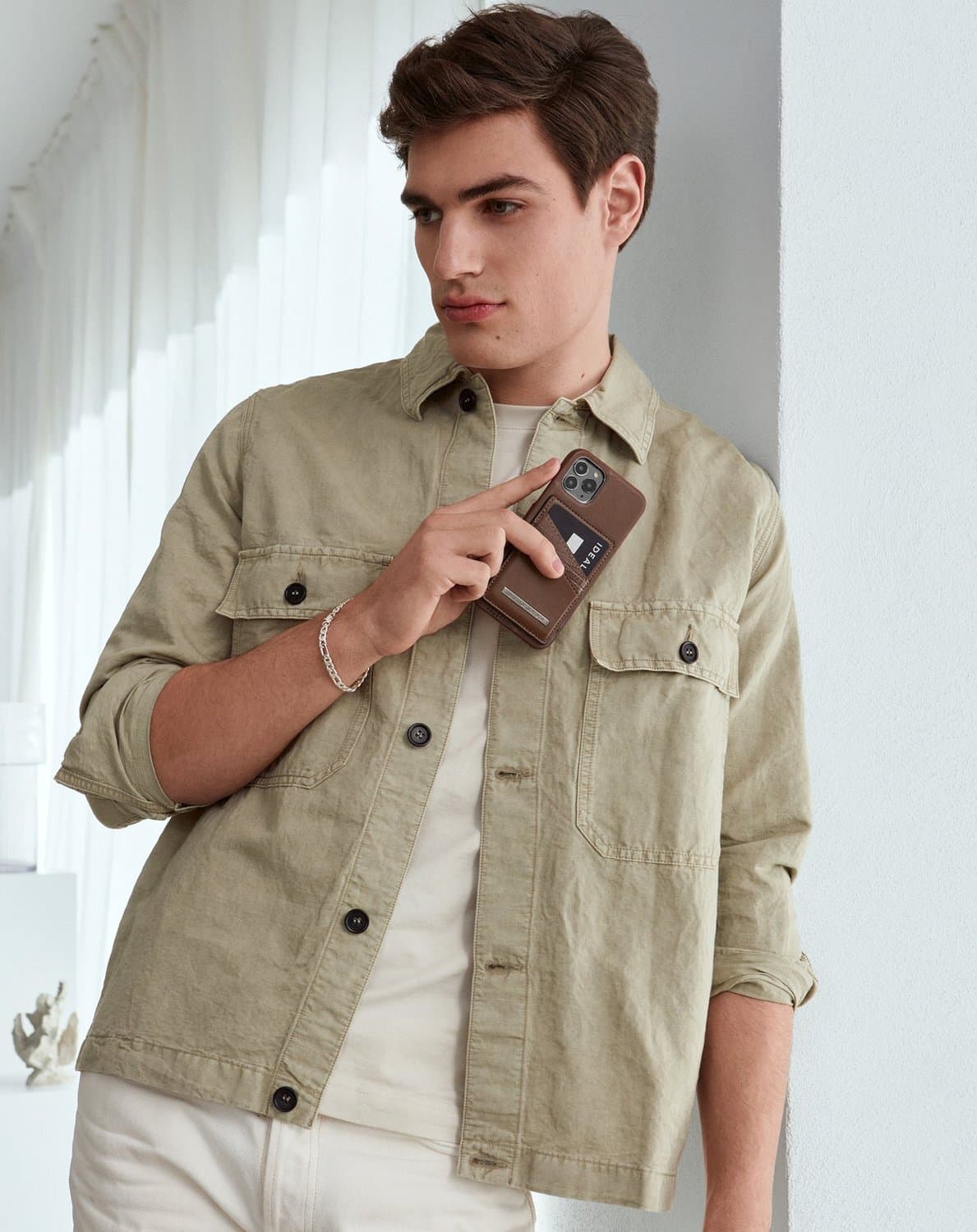 Atelier Magnetic Card Holder Wild Cedar Snake - Elkjøp | Elkjøp