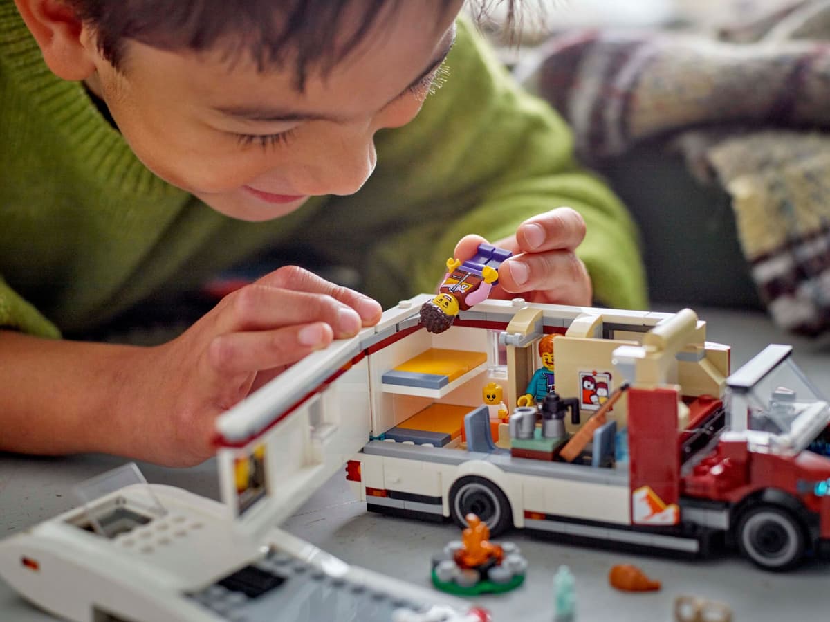 LEGO City Semesteräventyr med husbil 60454 - Elgiganten