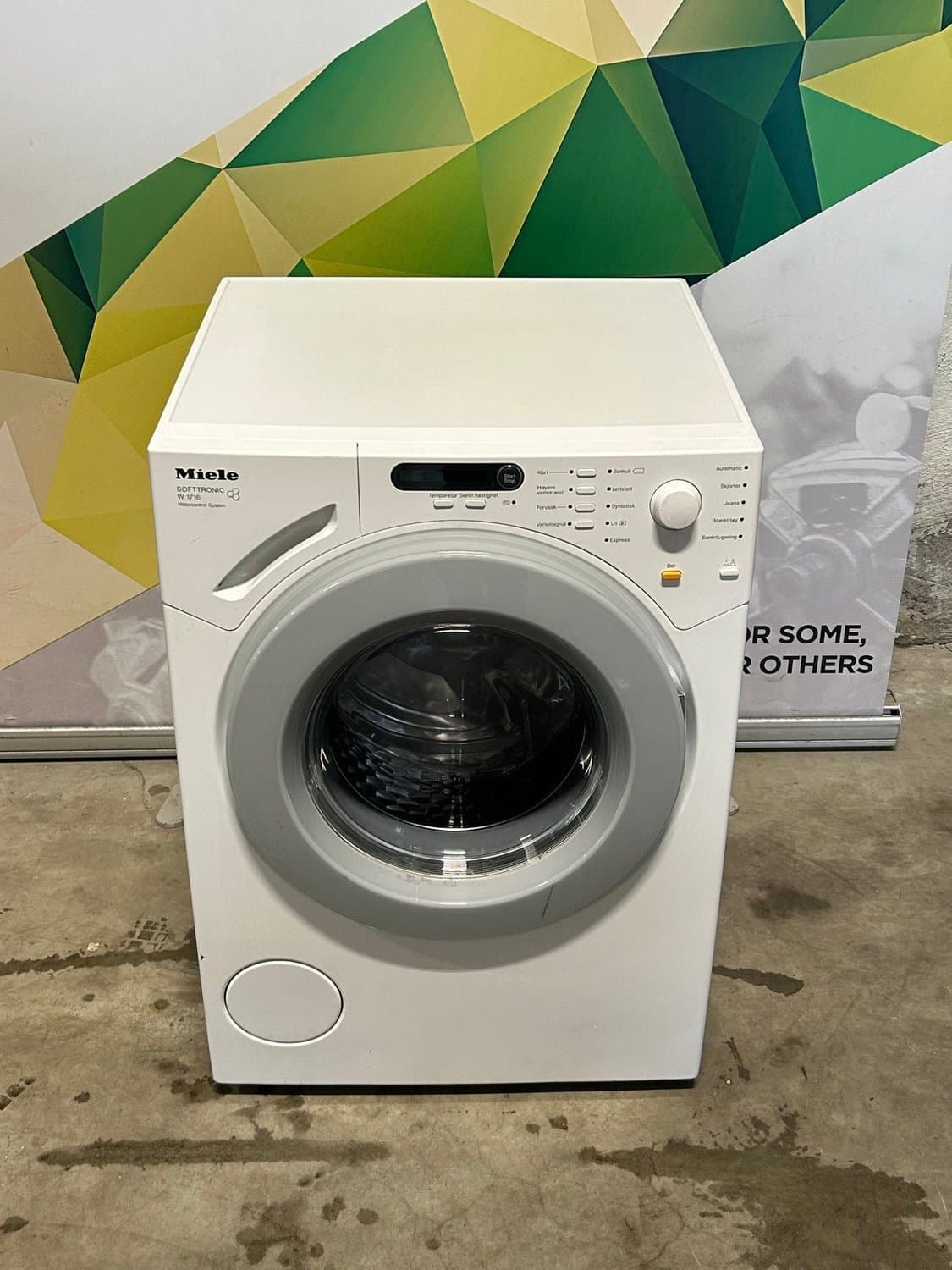 Miele W 1716 – Frontmatet vaskemaskin - brukt - Elkjøp