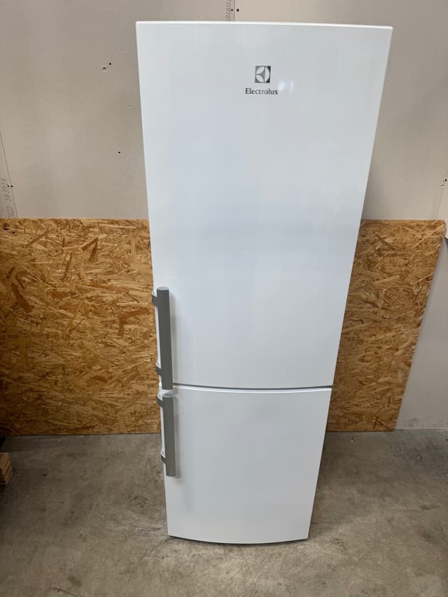 Electrolux køle/fryseskab EN3615MOW - D14669 - brugt | Elgiganten