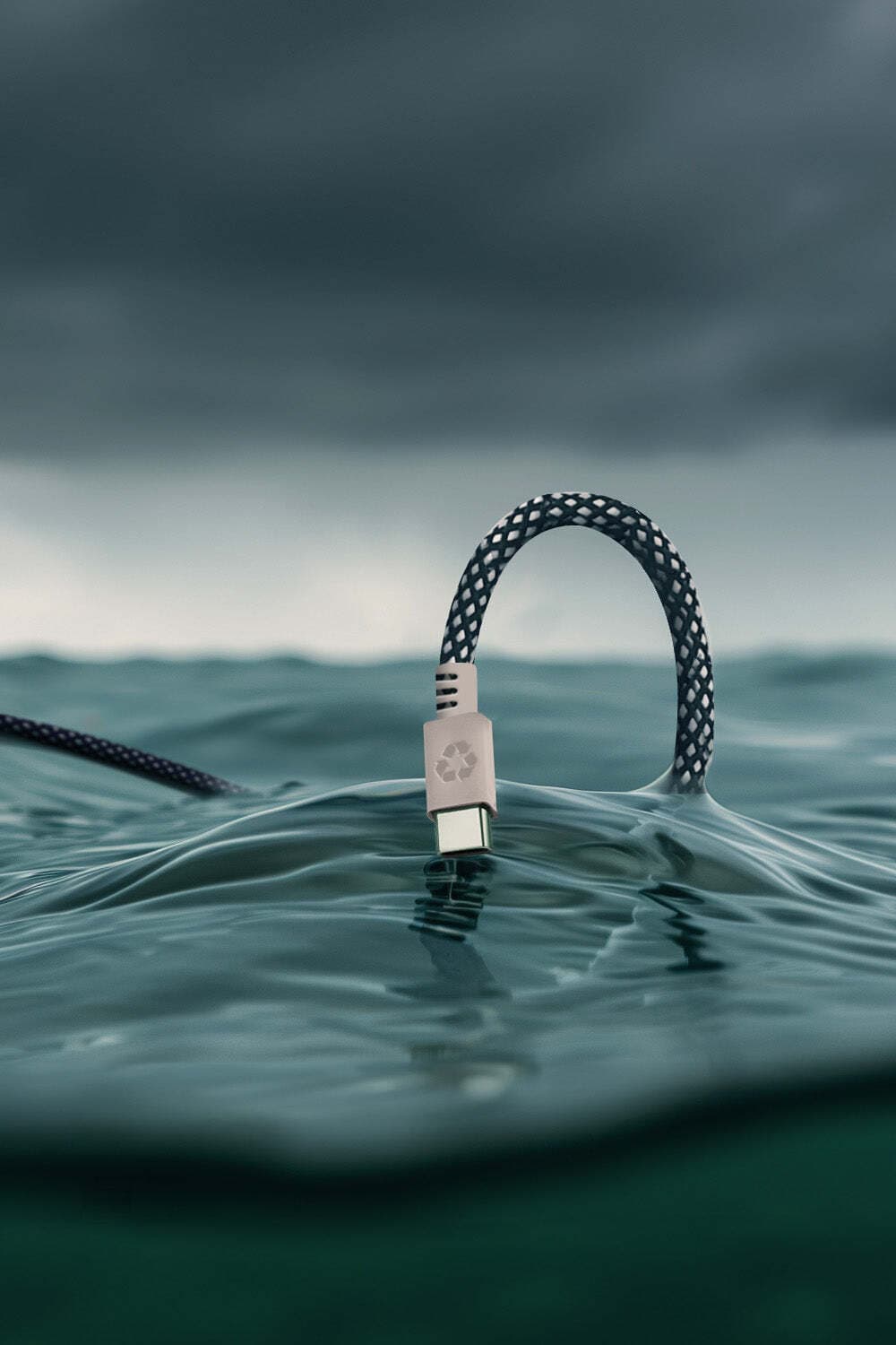 USB Sea Blue · Type C · 100W · 2 meter · Laget av resirkulerte ...