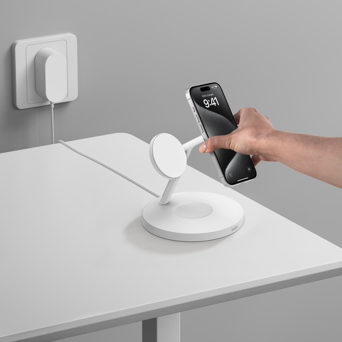 Belkin BoostCharge Pro 3-in-1 Qi2 trådlös laddningsställ (vit ...