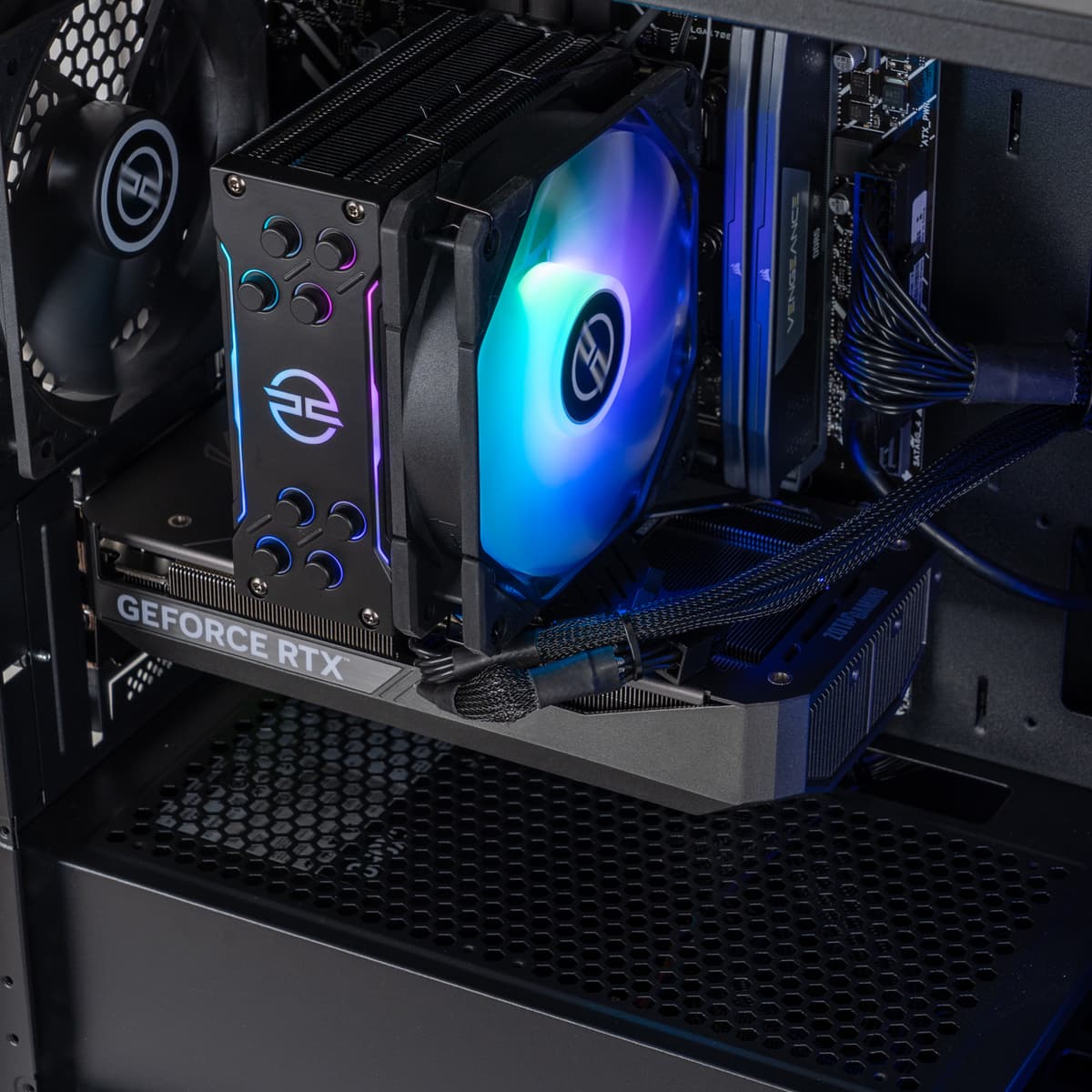 PCSpecialist Core 225 i5-14/16/1TB/5060 stasjonær gaming-PC - Elkjøp