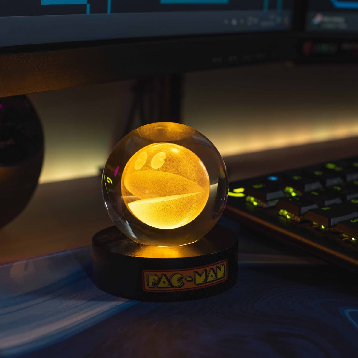 Fizz Creations PAC-MAN Crystal Ball USB valaisin - Gigantti