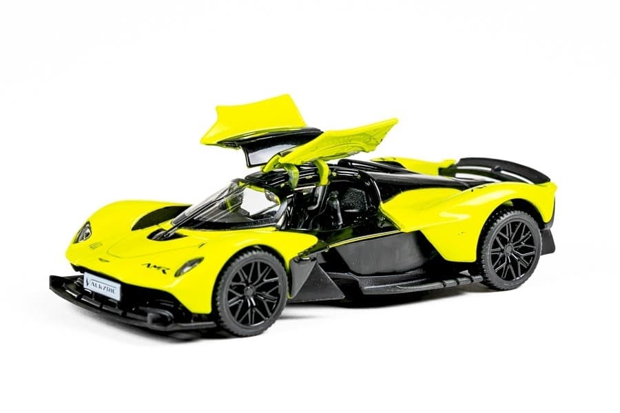 TT Diecast 1:43 - Aston Martin Valkyrie - Elkjøp