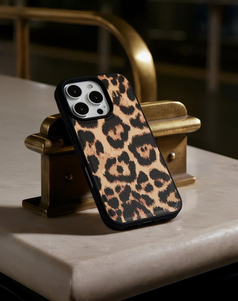 Vegan Leather Case MagSafe iPhone 13 / 14 / 15 / 16e / 17e Timeless Leo ...
